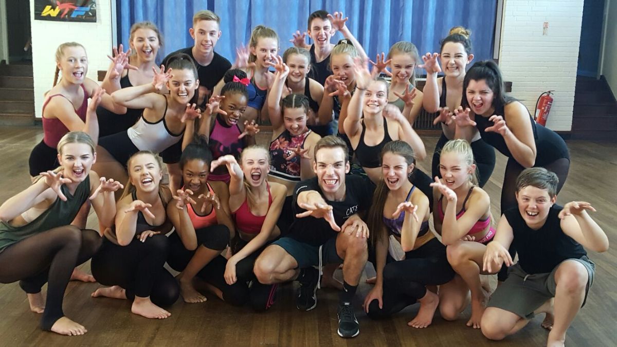 Fun at the Jellicle Ball – Berry Academy of Dance